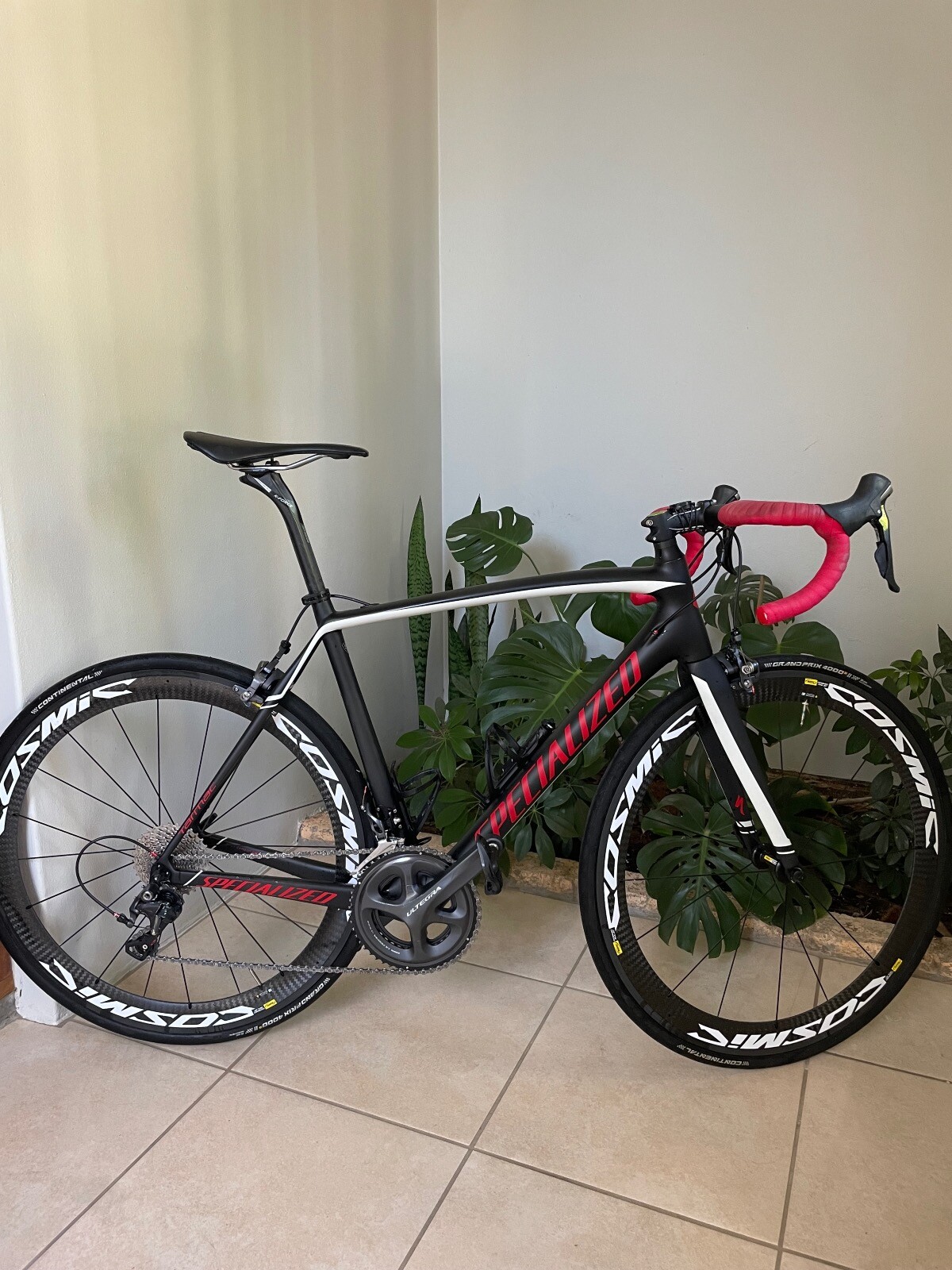 Specialized Tarmac 56cm | Road Bikes | Bike Hub