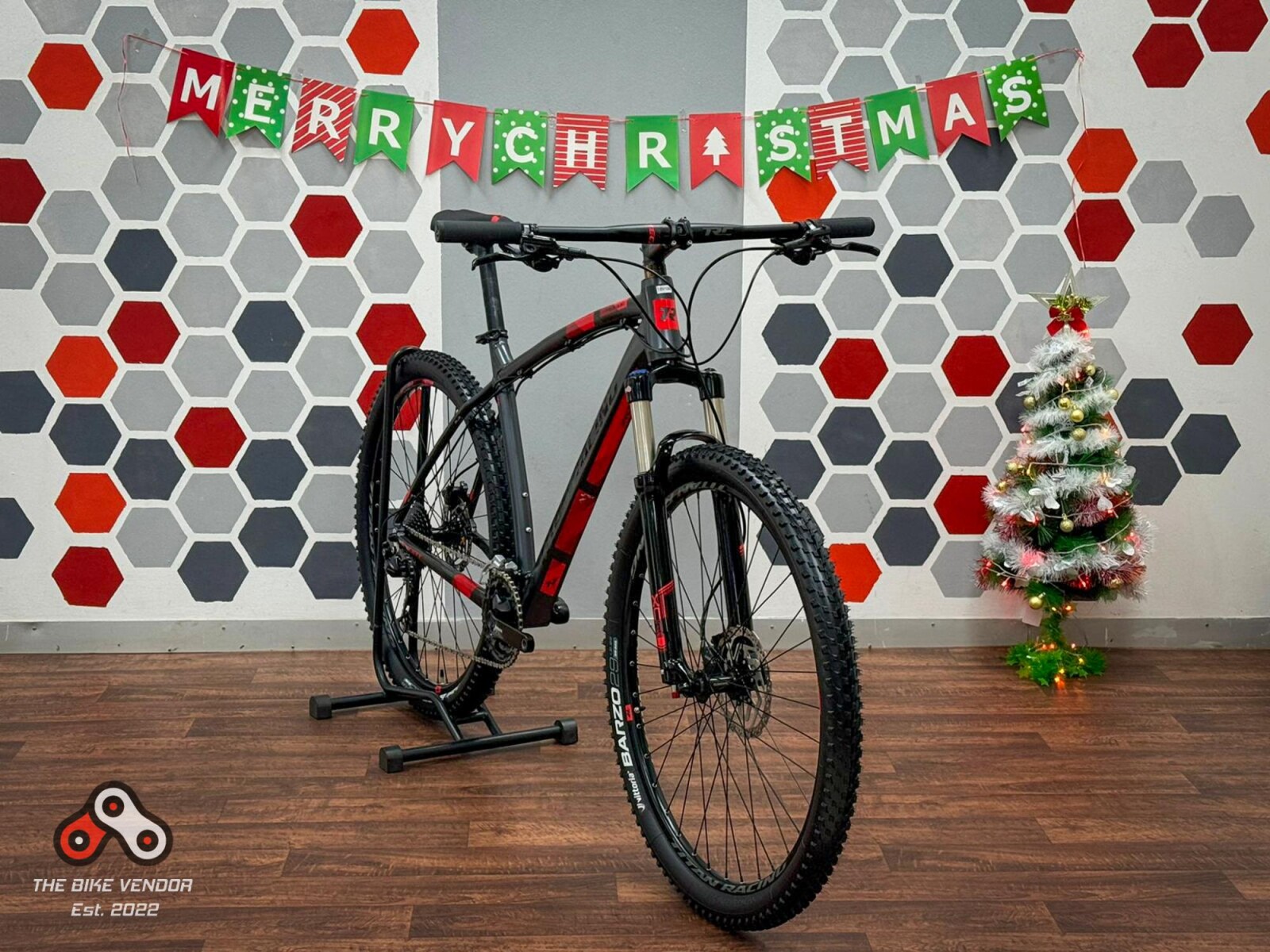 Titan Rogue Sport - Shimano Discs - Air Fork | Hardtail Mountain Bikes ...