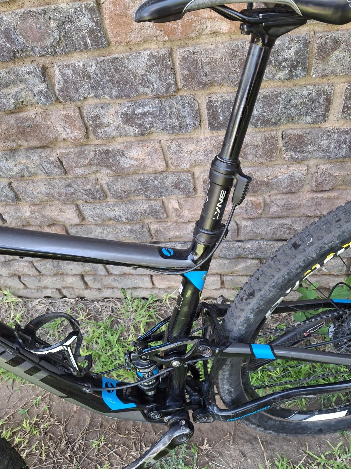 Giant Anthem Advance | Dual Suspension Mountain Bikes | Bike Hub