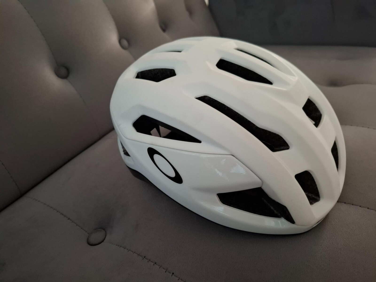 Oakley Helmet | Helmets | Bike Hub