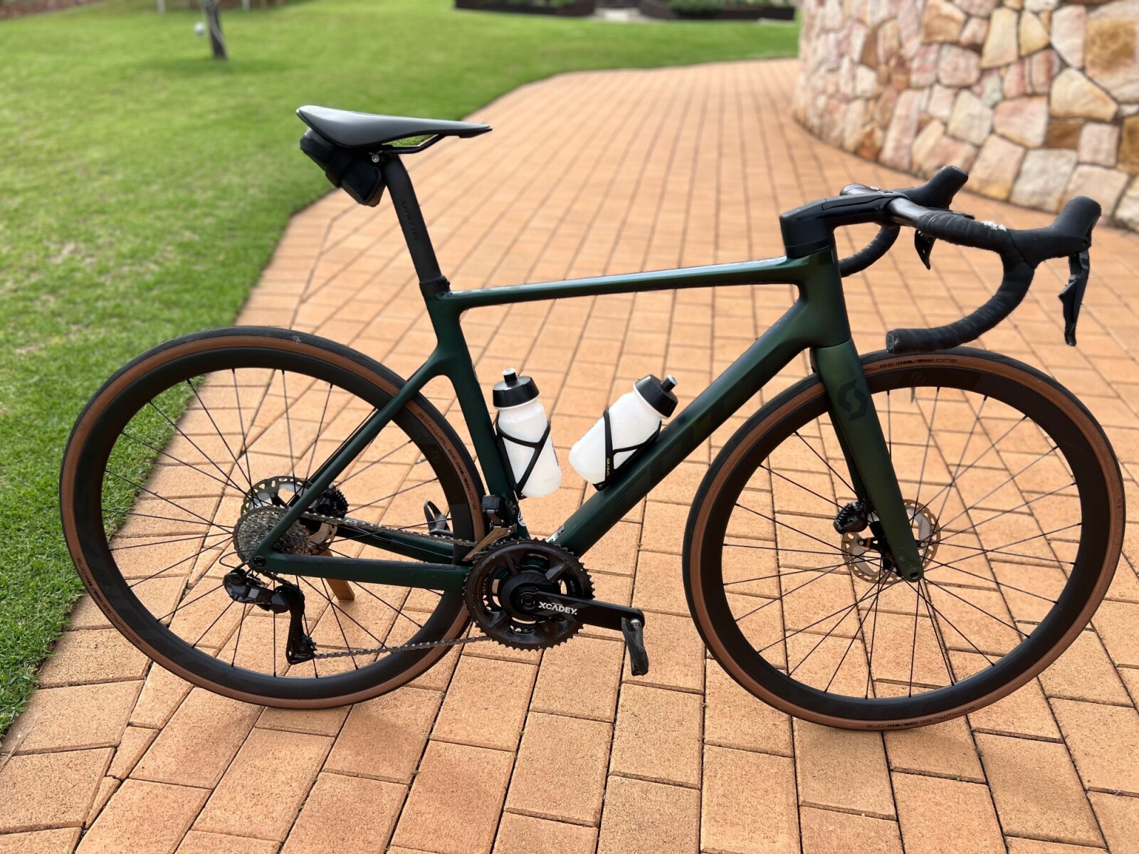 Scott Addict RC15 | Road Bikes | Bike Hub