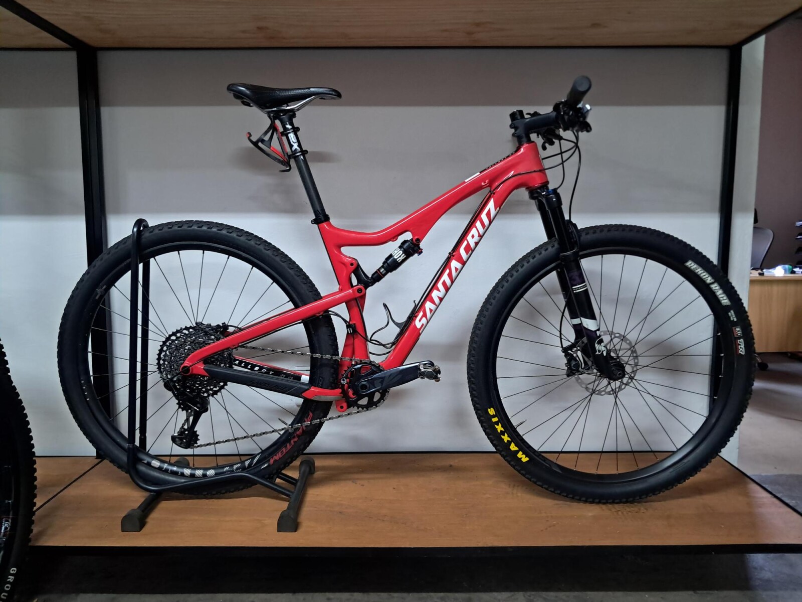 Santa Cruz | Dual Suspension Mountain Bikes | Bike Hub