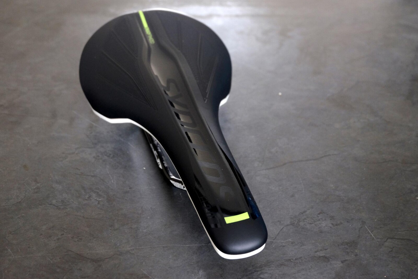 Syncros Saddle (MTB) | Saddles | Bike Hub