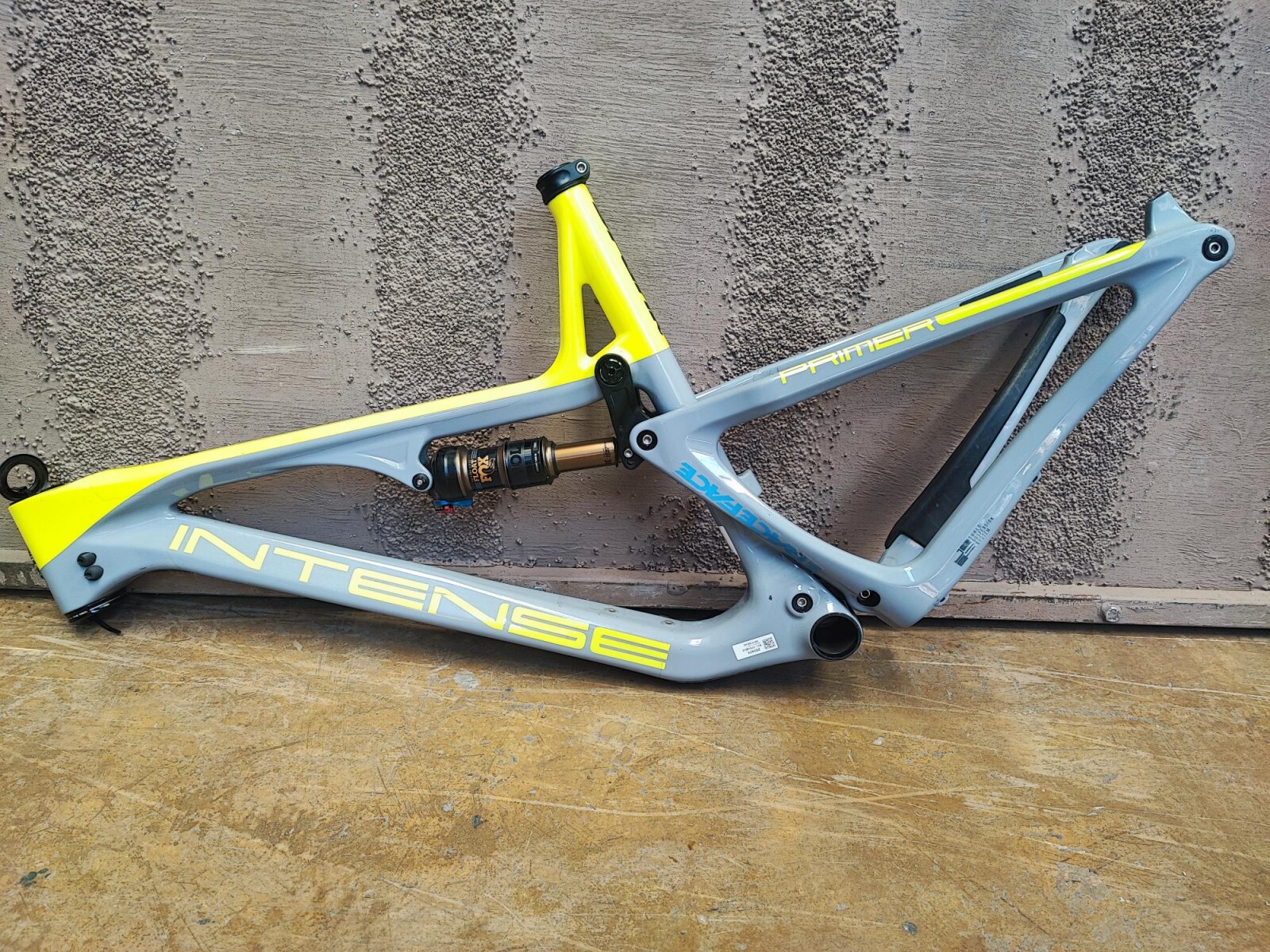 Intense primer | Dual Suspension Mountain Bike Frames | Bike Hub