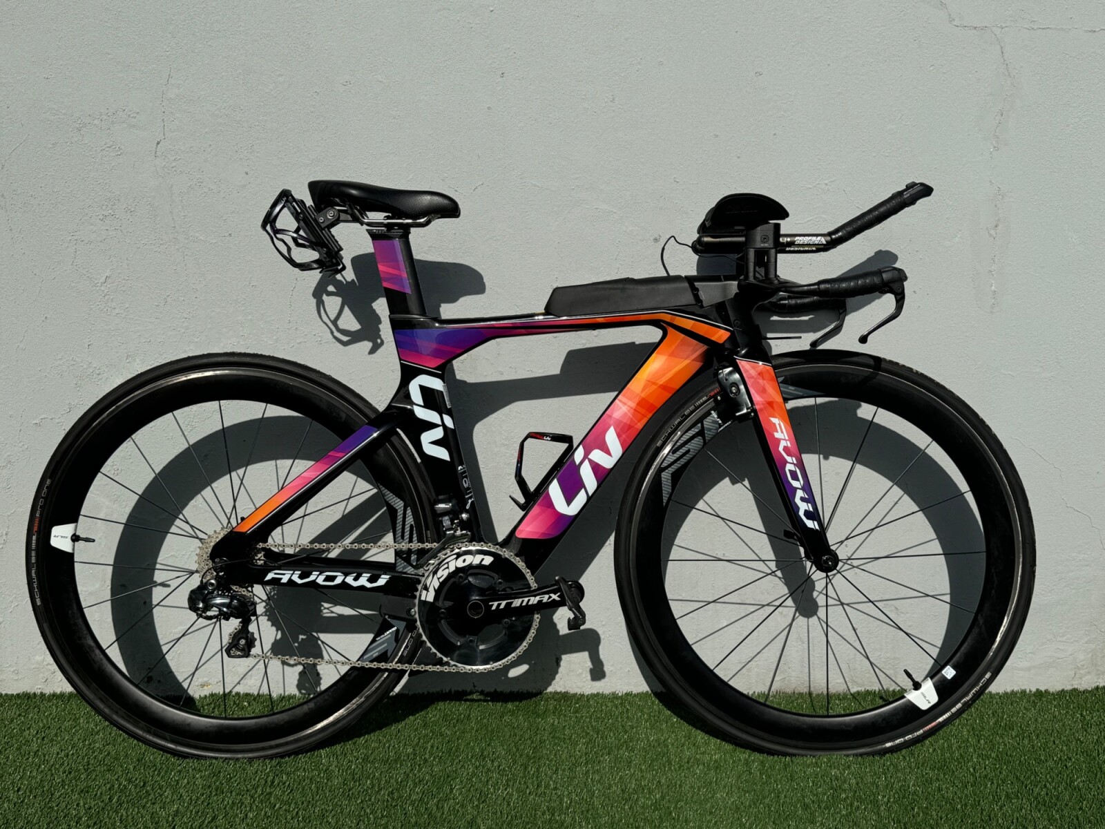 Liv Avow Advanced Pro 1 | Triathlon & Time Trial Bikes | Bike Hub