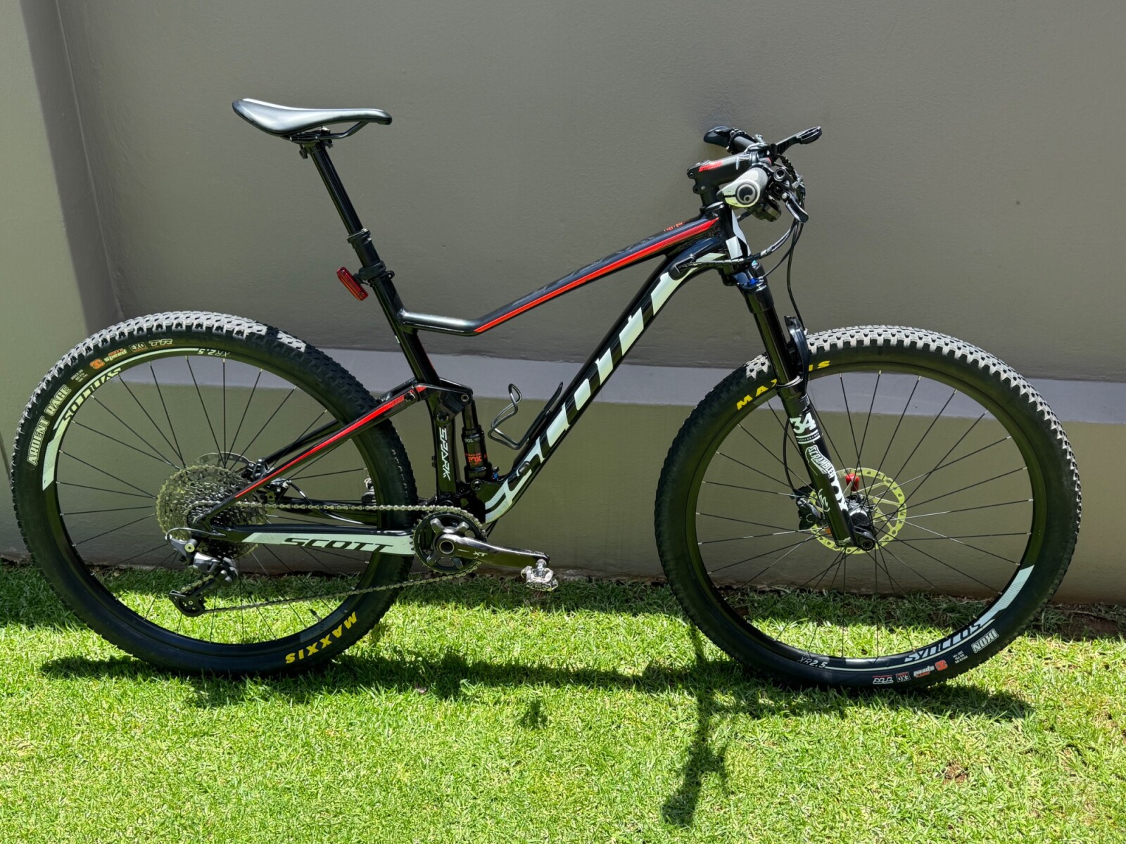 Scott Spark 930 (2018) | Dual Suspension Mountain Bikes | Bike Hub