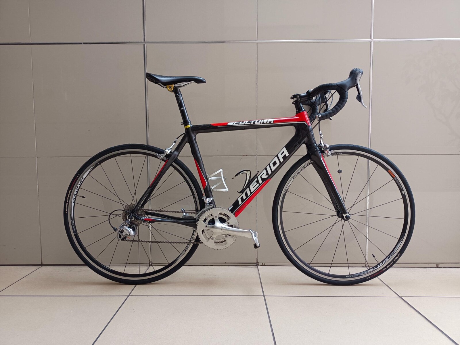 Merida 904 Full Carbon Road Bike | Road Bikes | Bike Hub