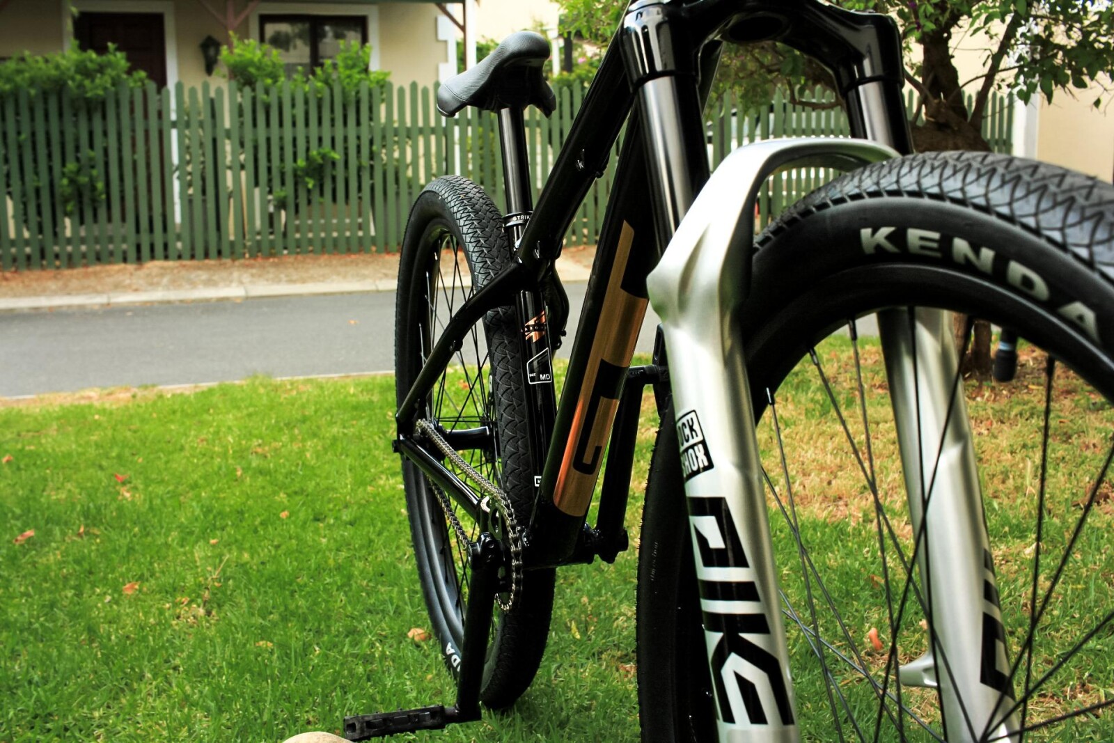 GT Labomba Pro with RockShox Pike DJ | Dirt Jump Bikes | Bike Hub