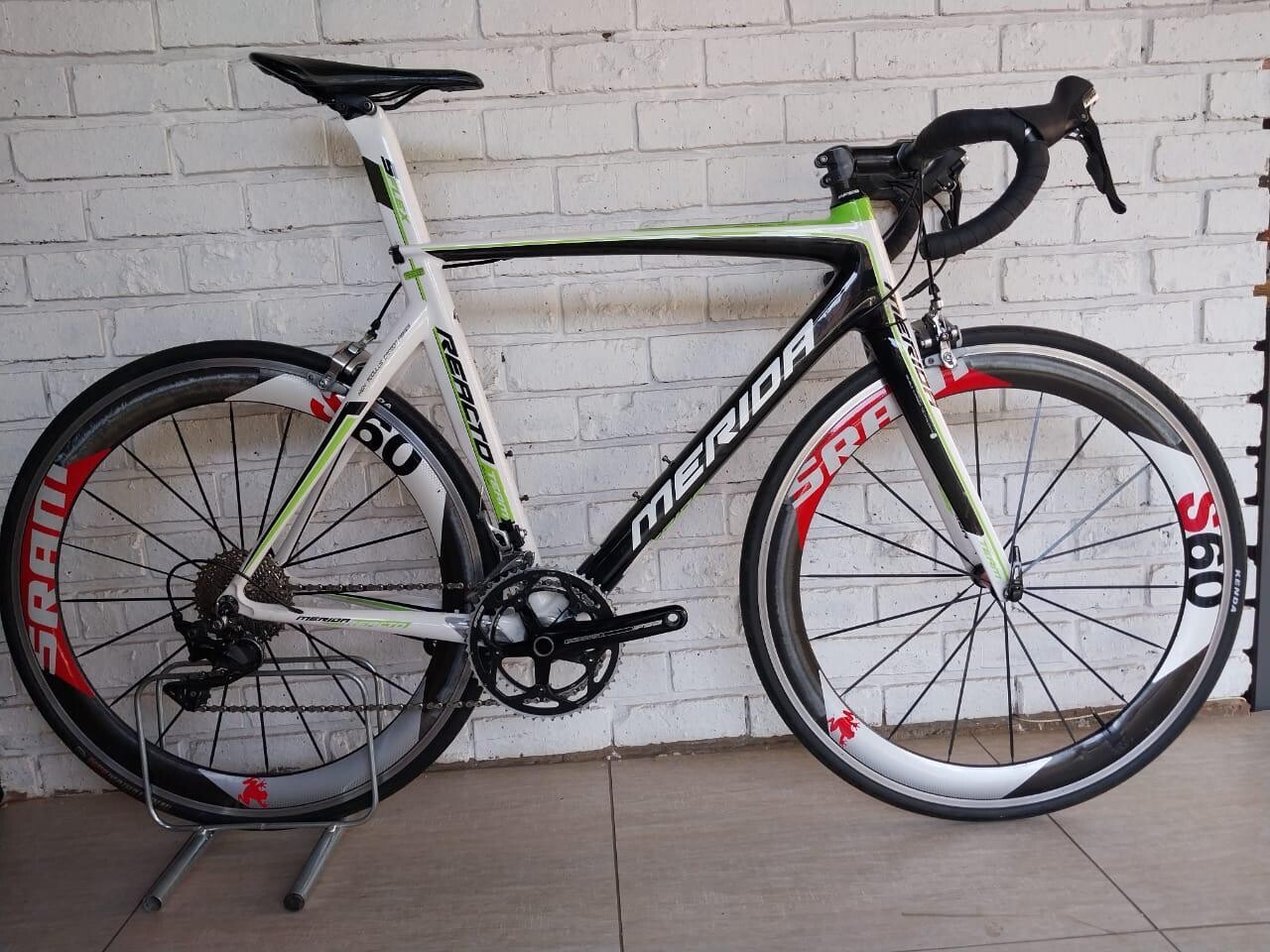 Merida Reacto M/L with race wheels - 11spd | Road Bikes | Bike Hub