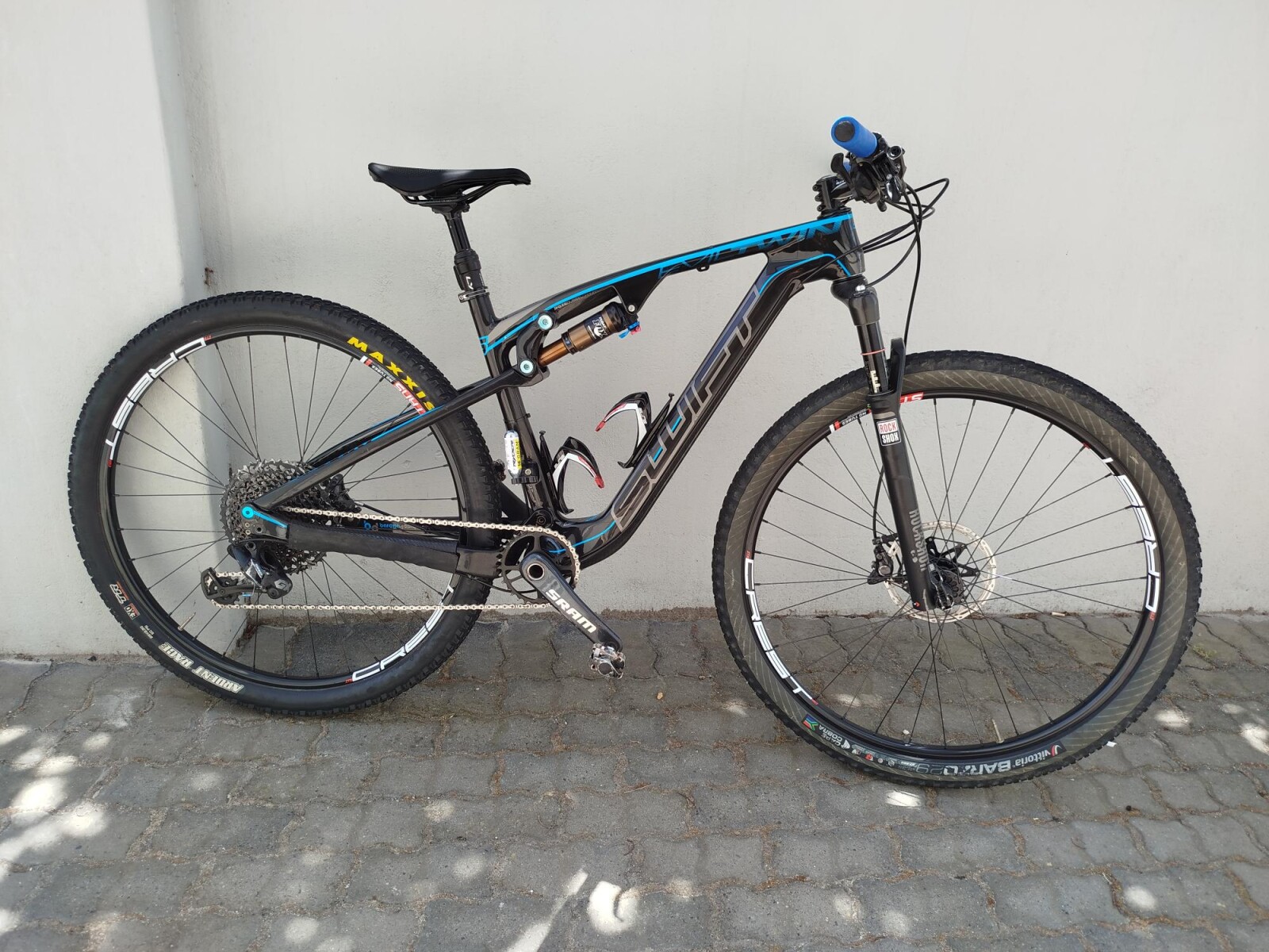 SWIFT CARBON EVIL TWIN MTB 29er (SMALL) | Dual Suspension Mountain ...