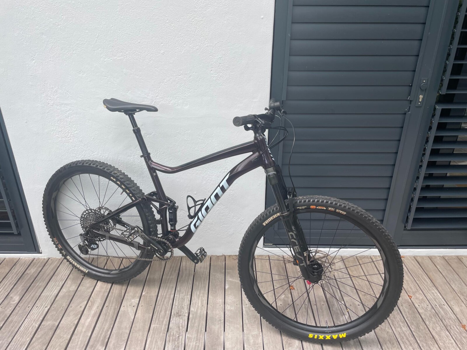 Giant Stance 2 2022 | Dual Suspension Mountain Bikes | Bike Hub