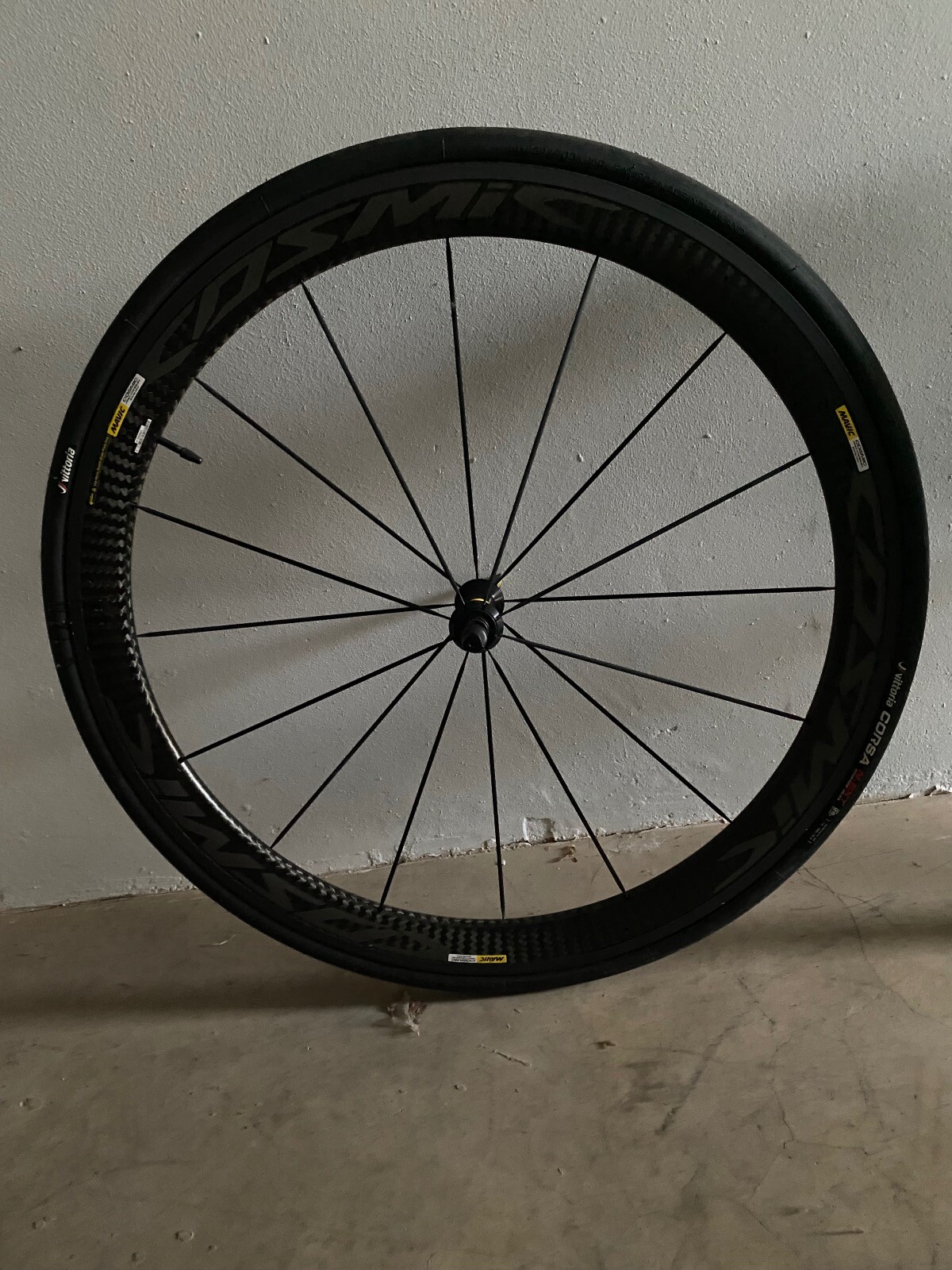 Mavic Cosmic Carbone 40C carbon clincher wheelset | Road Bike Wheels | Bike Hub
