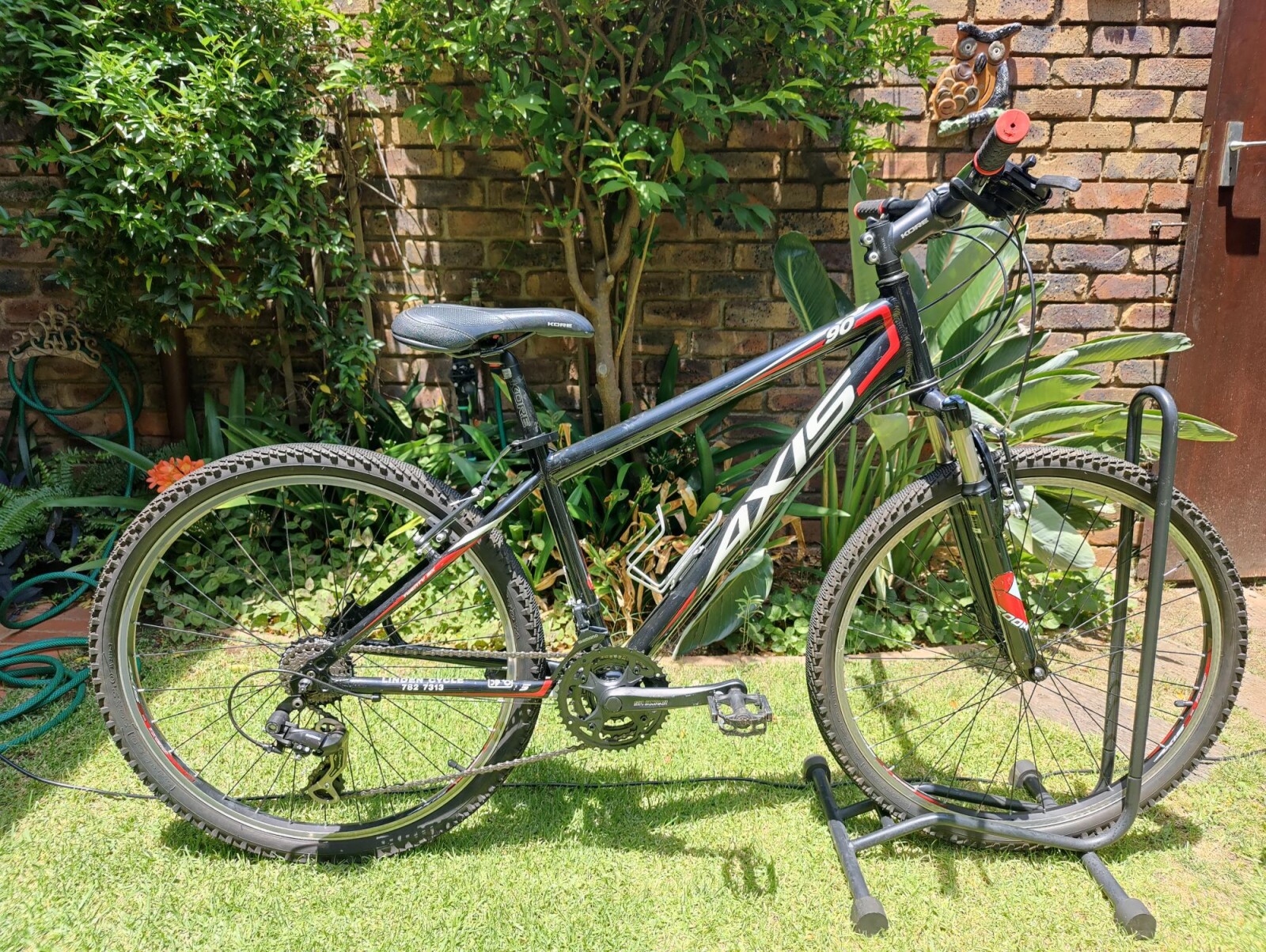 Axis A90 Hardtail - Size small | Hardtail Mountain Bikes | Bike Hub