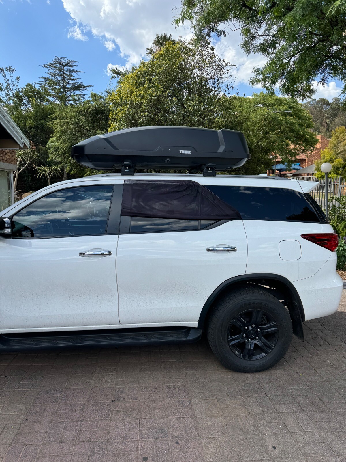 Thule Force Xt Large roof box | Bike Racks | Bike Hub
