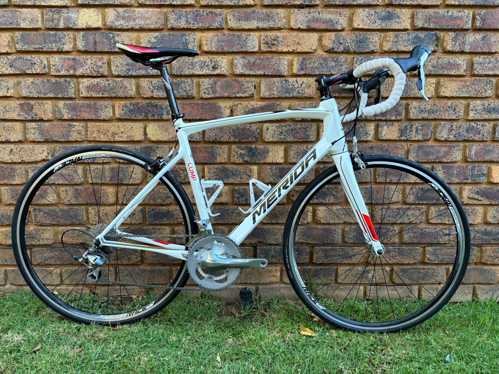 Merida Ride 93 Comp Carbon | Road Bikes | Bike Hub