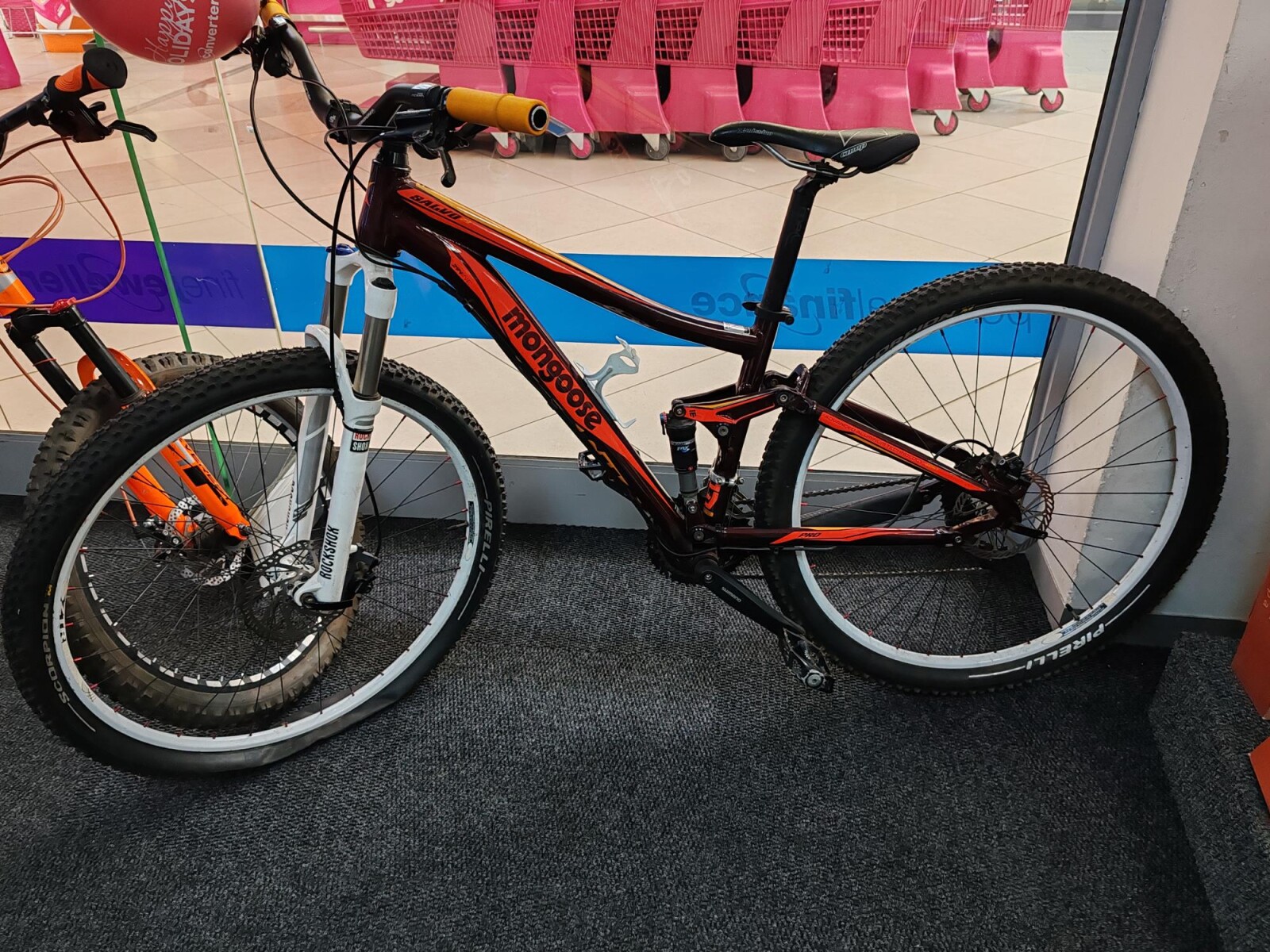 Mongoose Salvo29 Mountain Bike | Hardtail Mountain Bikes | Bike Hub
