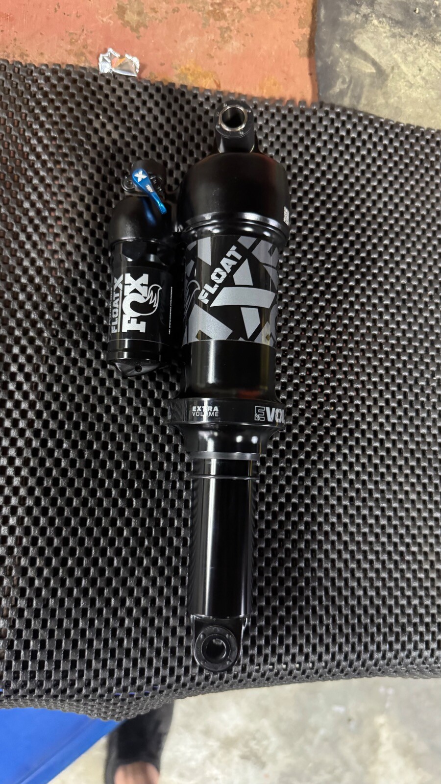 Fox Float X Performance Rear Shock | Rear Shocks | Bike Hub