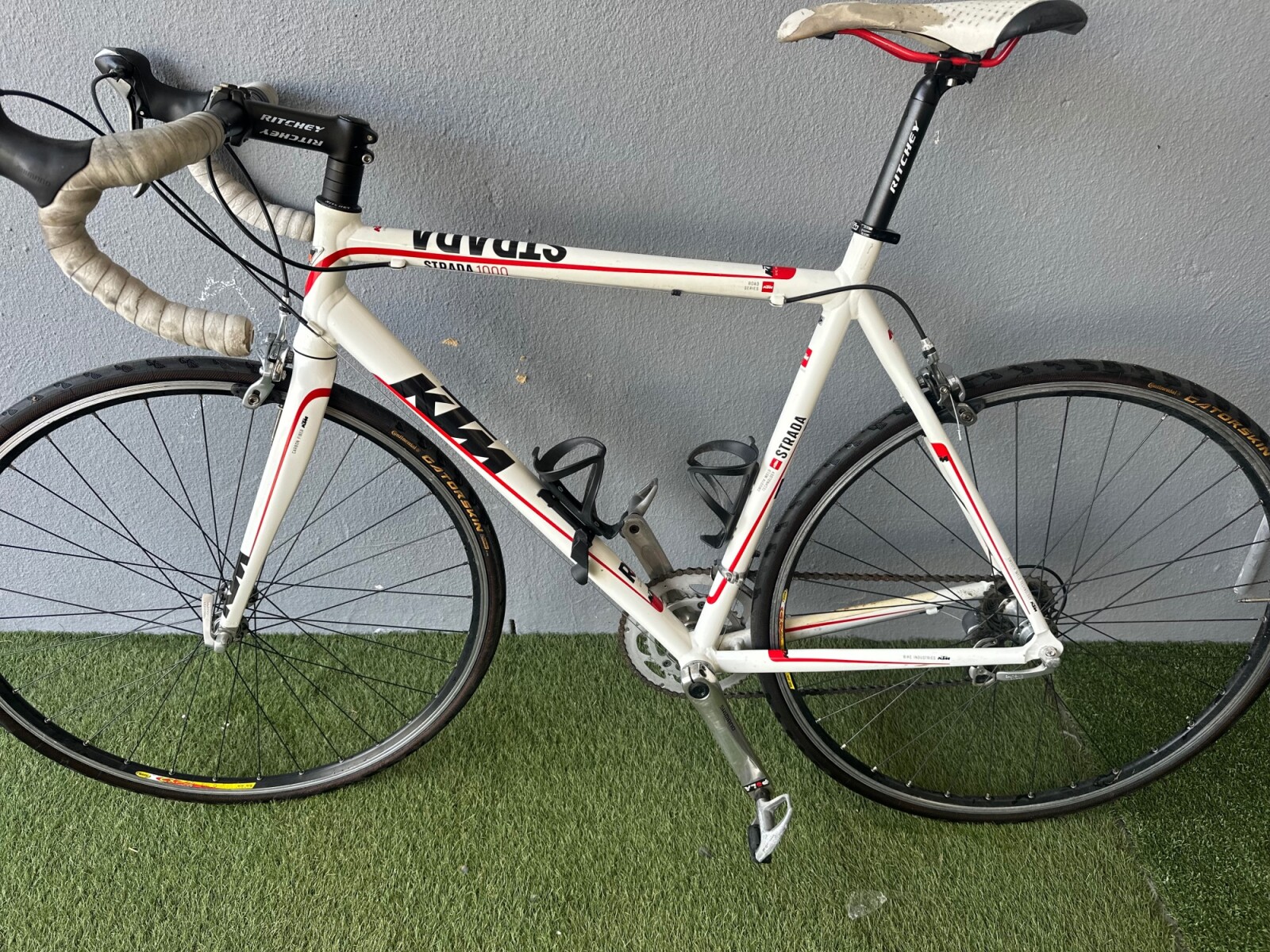 KTM Strada 1000 | Road Bikes | Bike Hub