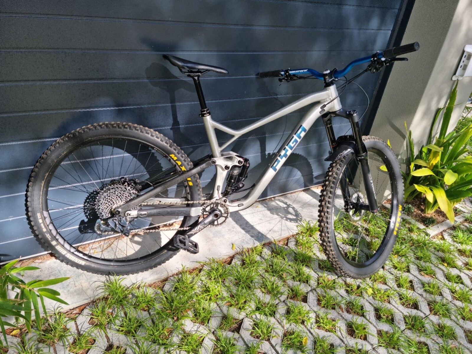 Large PYGA Slakline | Dual Suspension Mountain Bikes | Bike Hub