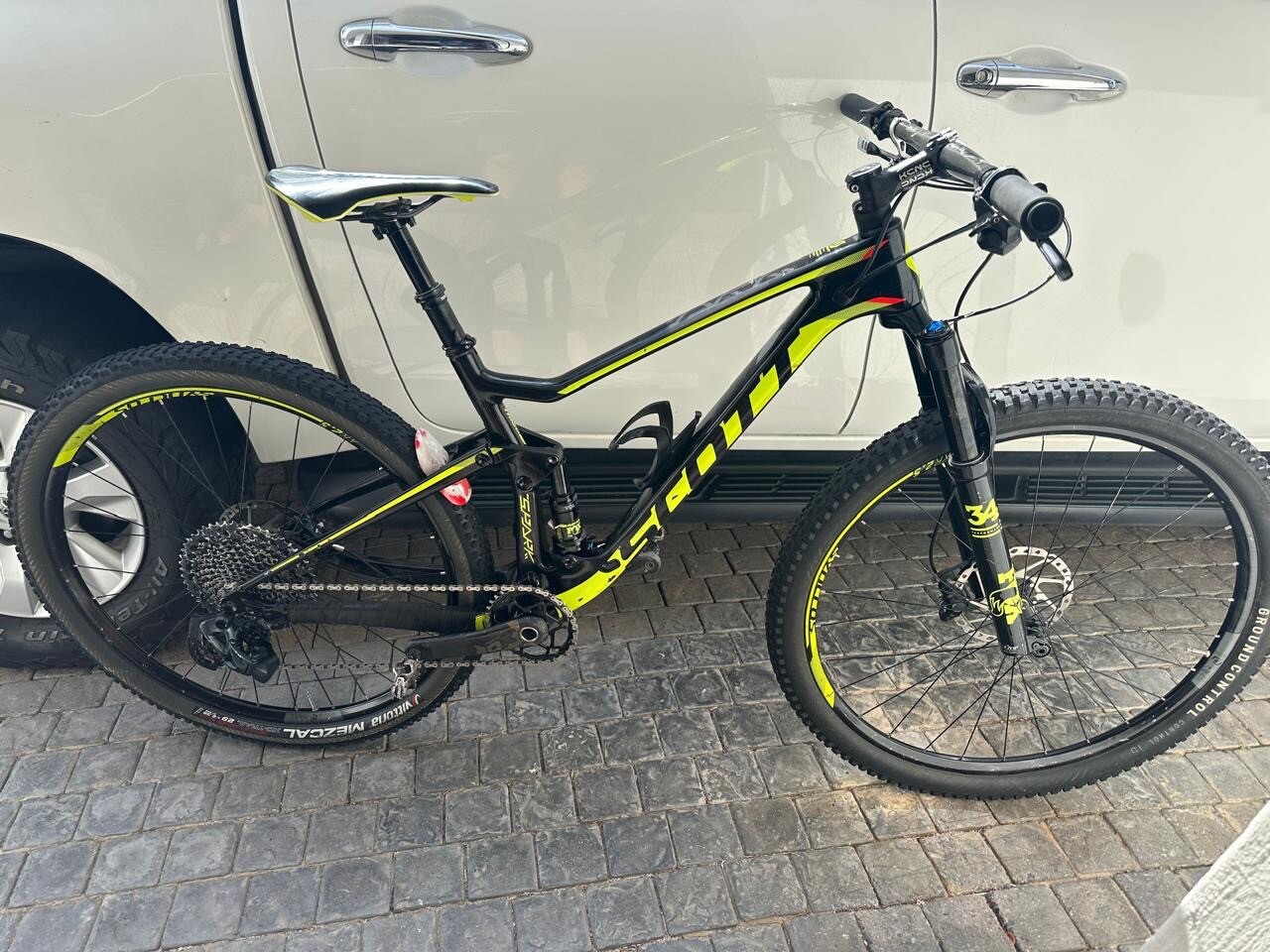 Scott Spark 920 2018 | Dual Suspension Mountain Bikes | Bike Hub