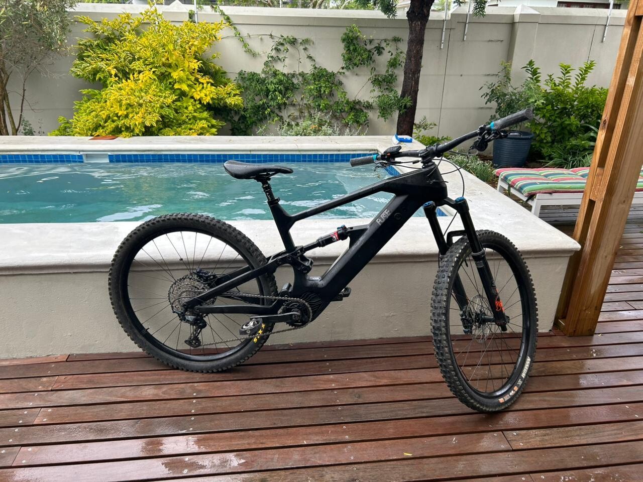 Fuse Dengfu e10 full carbon E-Bike | Dual Suspension Mountain E-Bikes ...