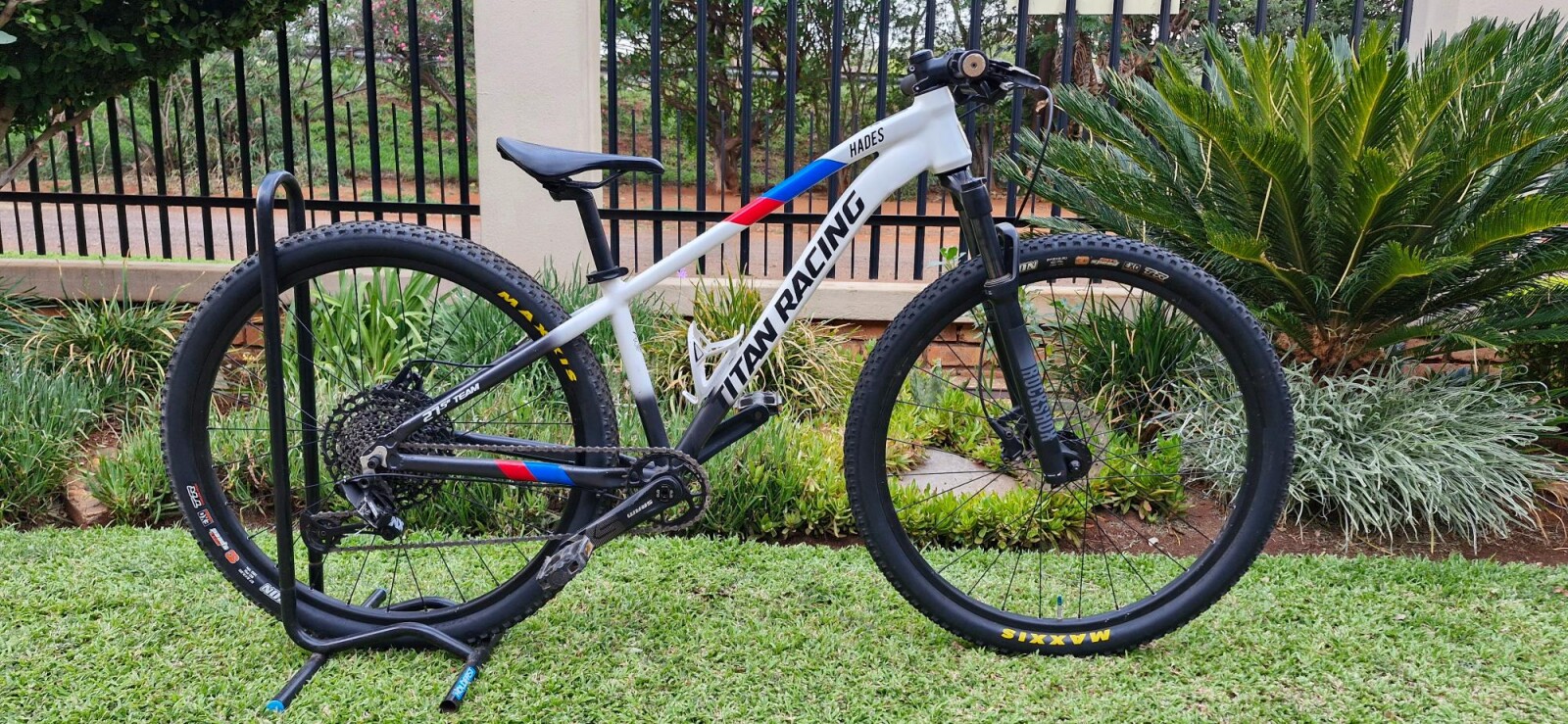 Titan Racing Team 27.5 | Hardtail Mountain Bikes | Bike Hub