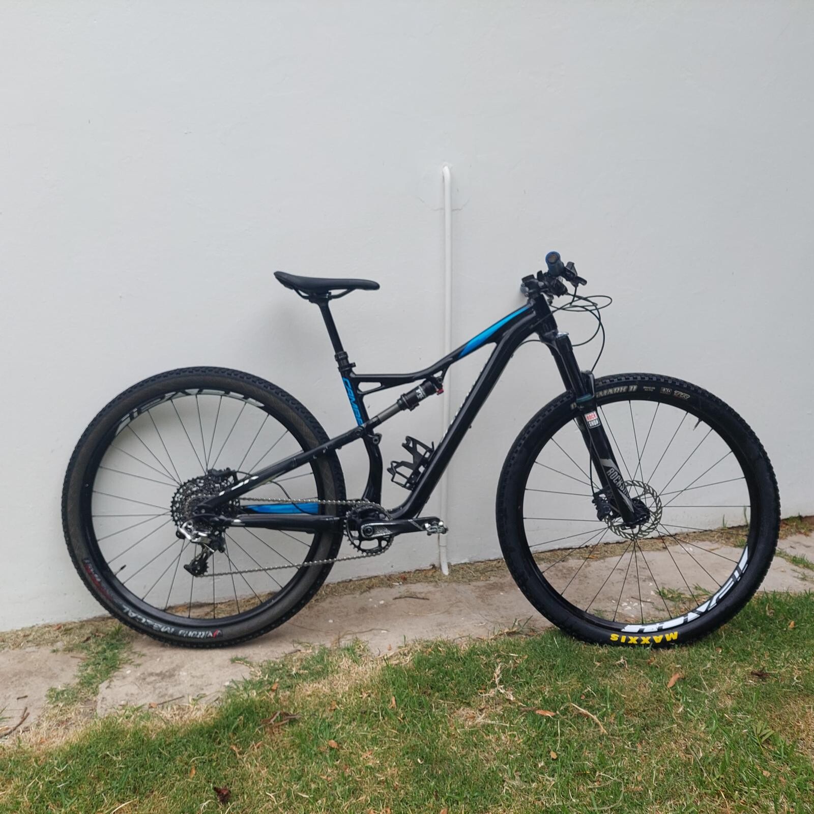 SPECIALIZED Camber Comp 29er | Dual Suspension Mountain Bikes | Bike Hub