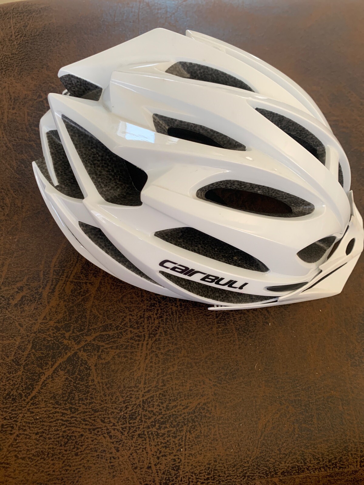 Cairbull helmet | Helmets | Bike Hub