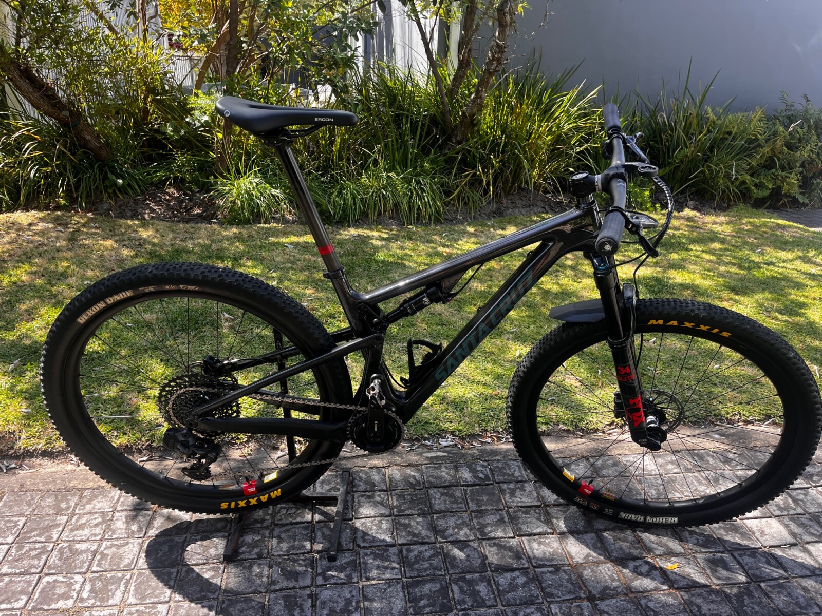 Santa Cruz Blur C | Dual Suspension Mountain Bikes | Bike Hub