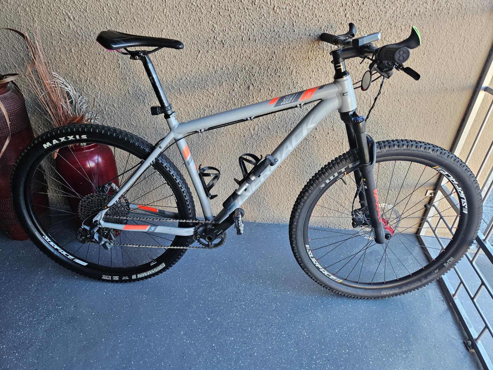 29er Silverback Sola 1 | Hardtail Mountain Bikes | Bike Hub