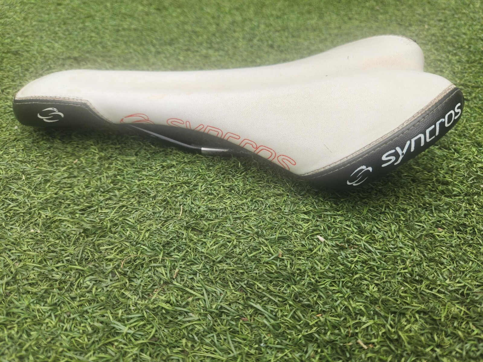 Syncros Saddle | Saddles | Bike Hub