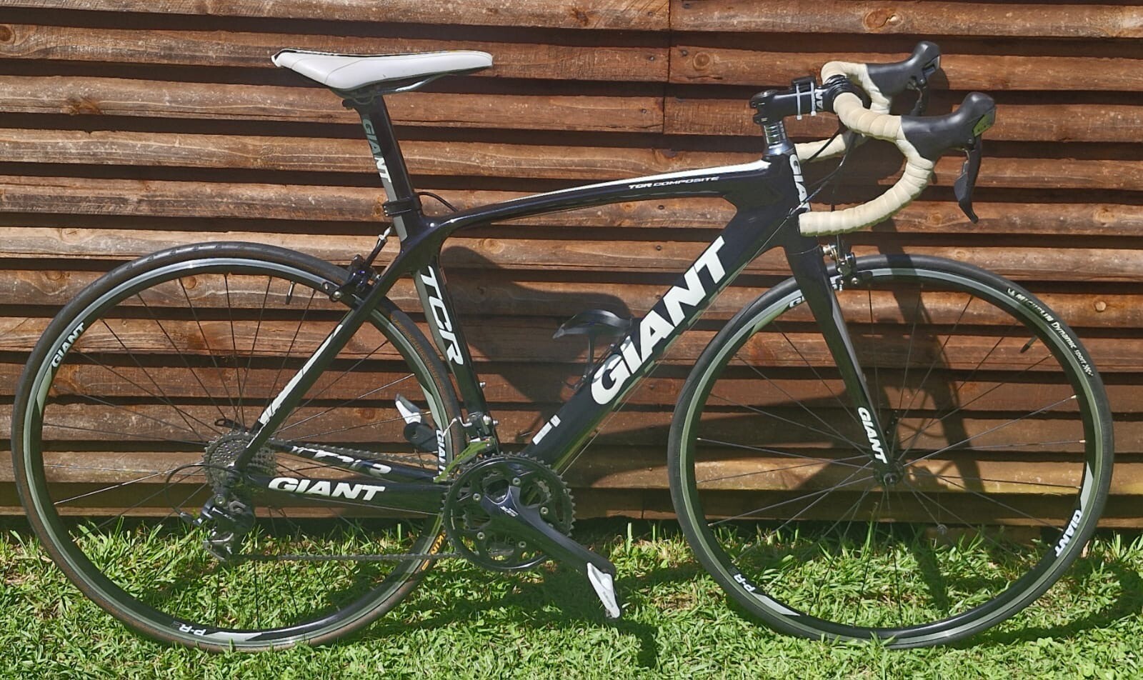Giant TCR Composite 2 | Road Bikes | Bike Hub