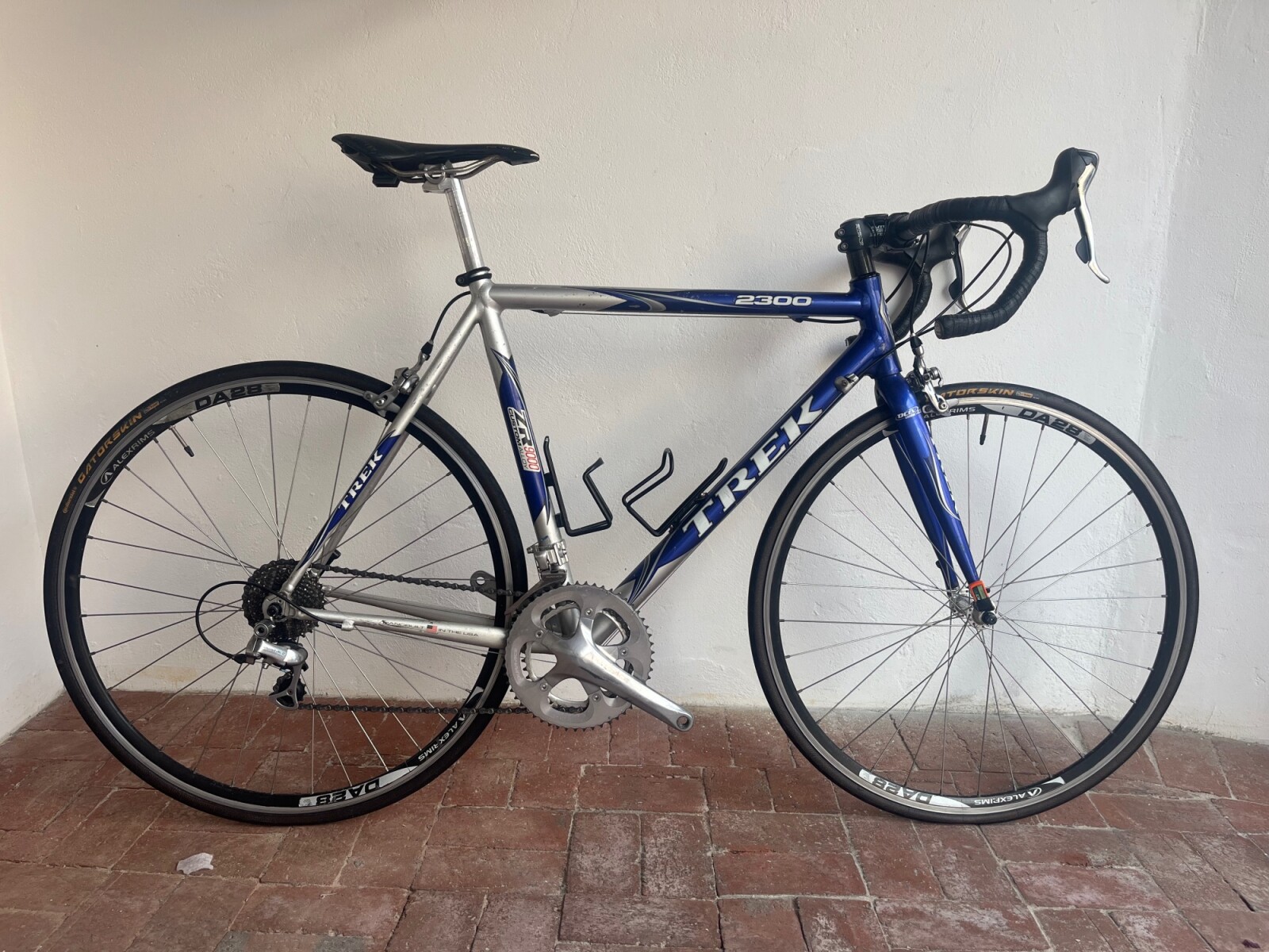 Trek 2300 Dura-Ace | Road Bikes | Bike Hub