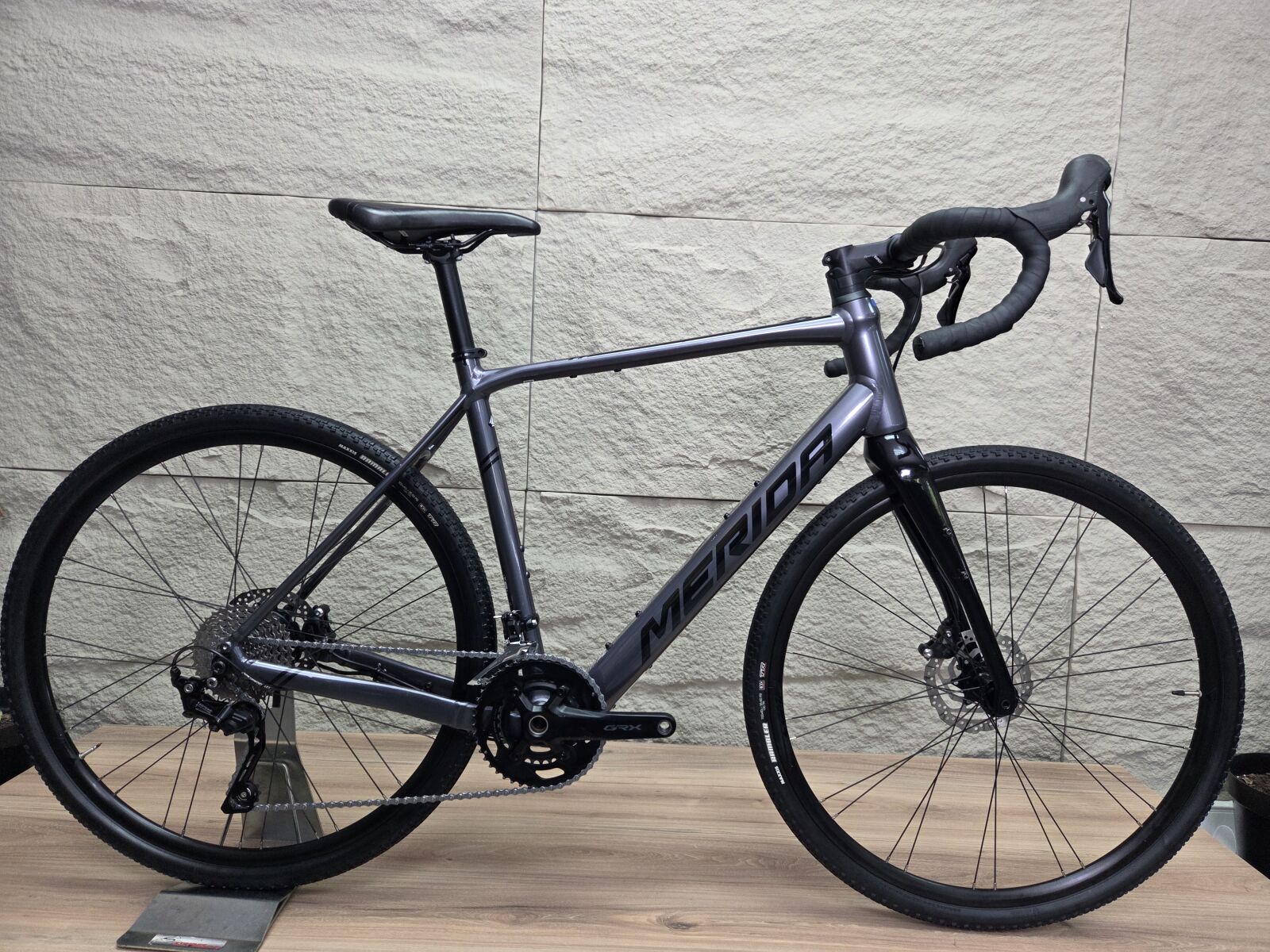 MERIDA SILEX E400 (L) *GRX-250Wh* | Road E-Bikes | Bike Hub