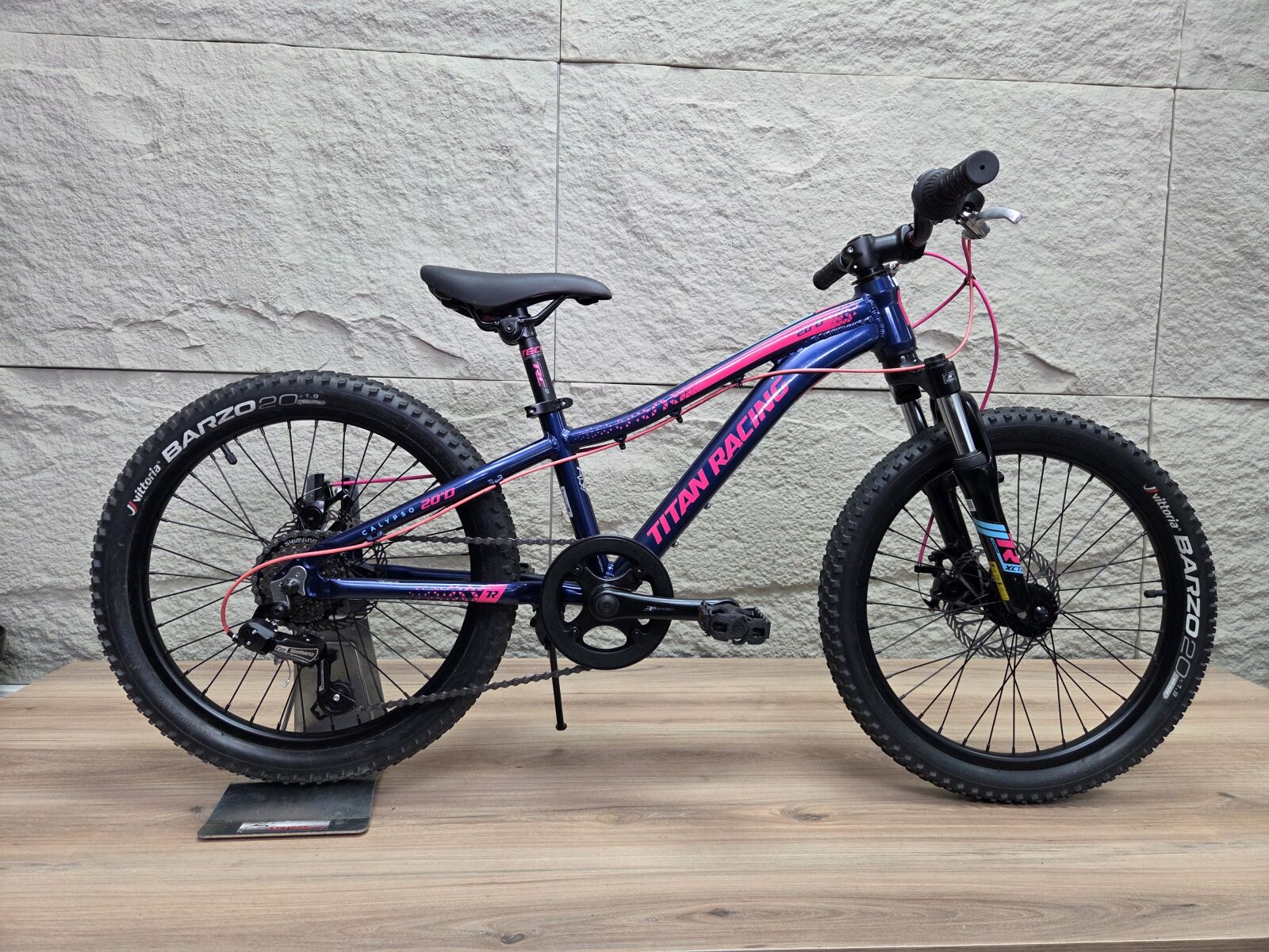 TITAN CALYPSO 20" **Shimano-Disc** | Kids Bikes | Bike Hub