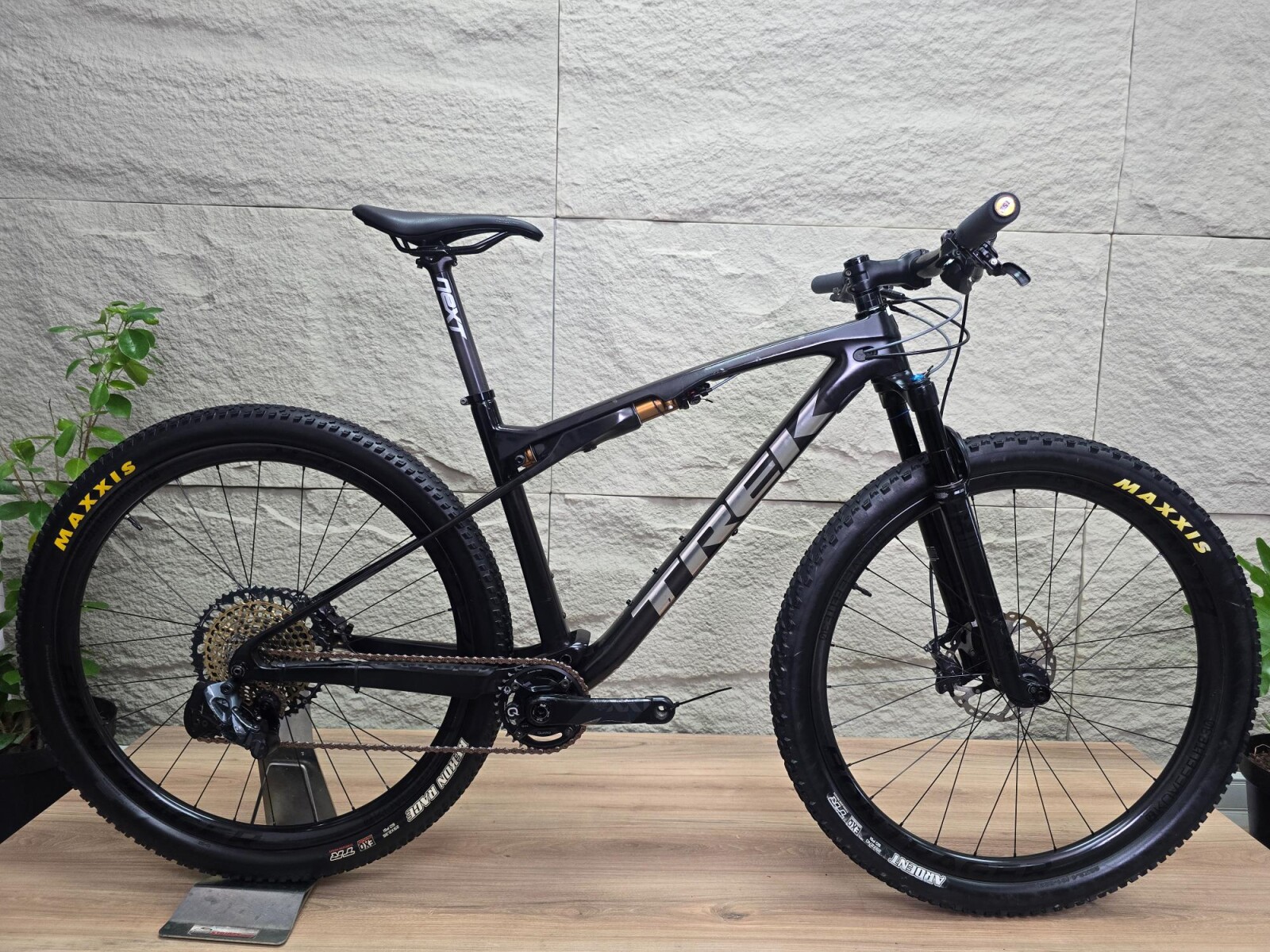 TREK SUPERCALIBER 9.8 (L) *SOLD* | Dual Suspension Mountain Bikes ...