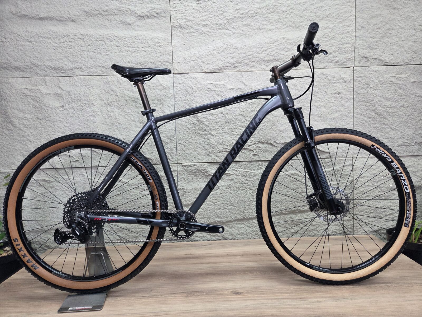 TITAN ROGUE DASH (XL) **SOLD** | Hardtail Mountain Bikes | Bike Hub
