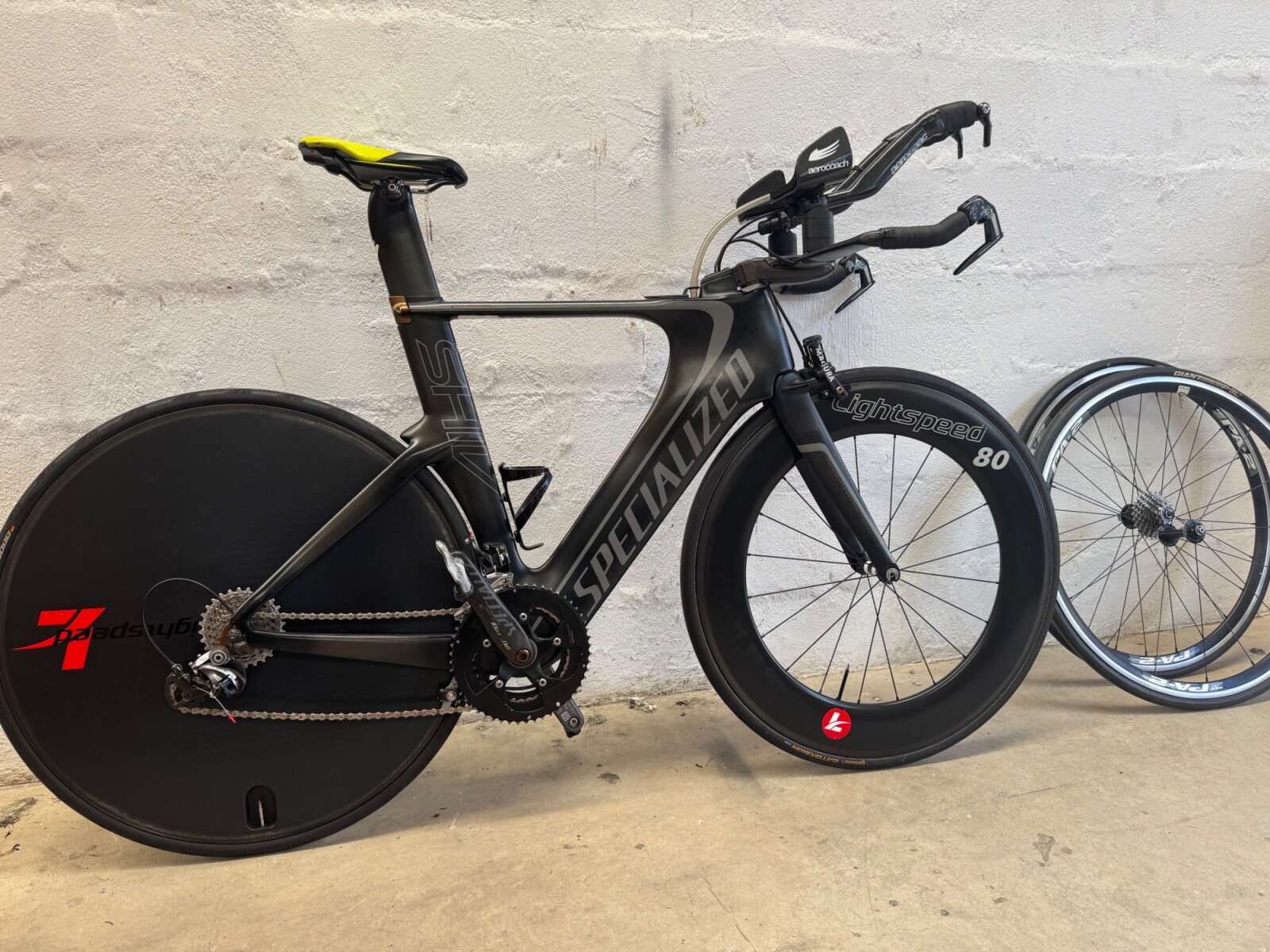 Specialized Shiv Medium | Triathlon & Time Trial Bikes | Bike Hub