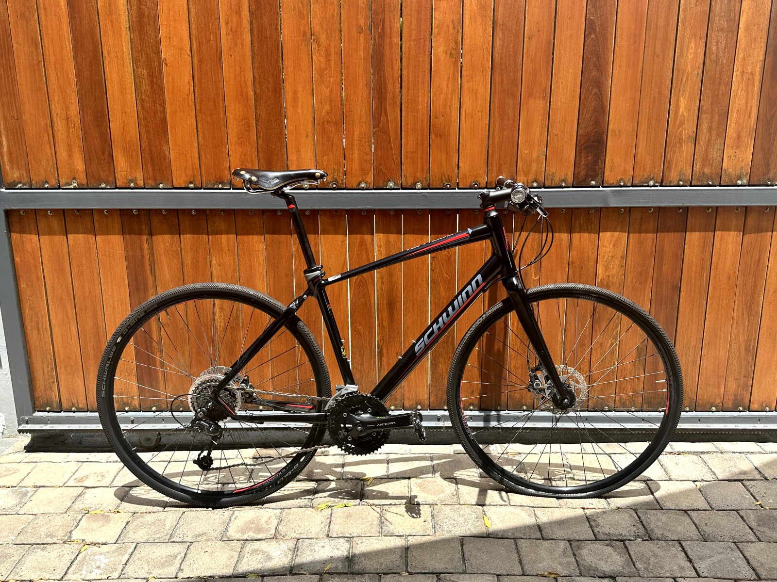 Schwinn Vantage F1 Commuter Bike | Commuter Bikes | Bike Hub