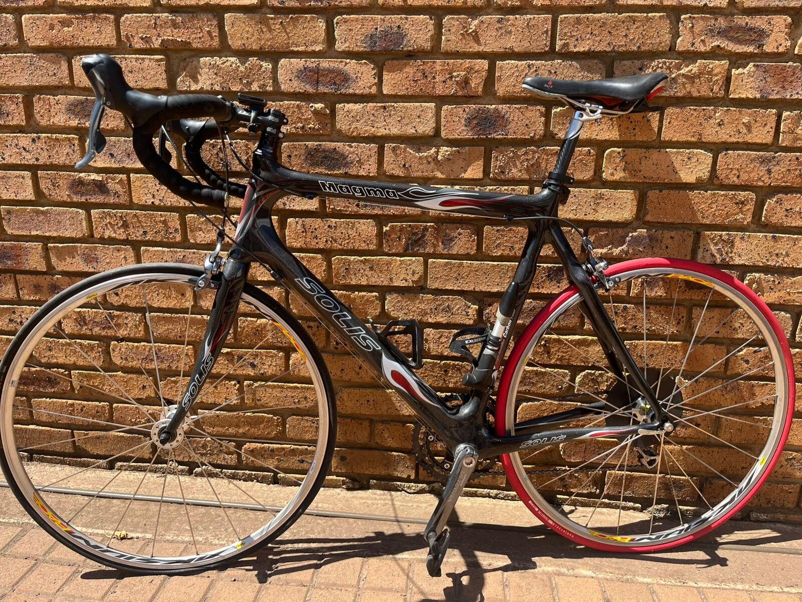 Solus Magna Carbon Fibre | Road Bikes | Bike Hub