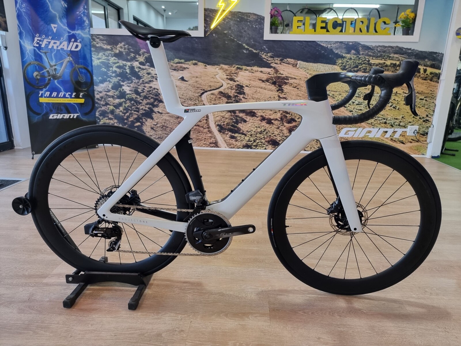 Trek Madone SLR7 Gen 7 Project One | Road Bikes | Bike Hub