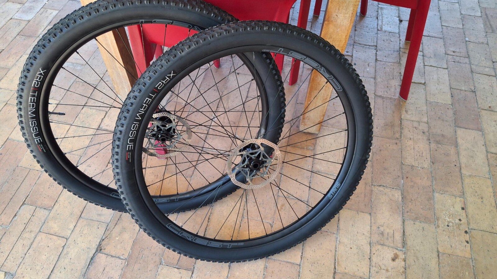 Industry nine hubs/New crest mk4/new xr2 Wheelset | Mountain Bike ...