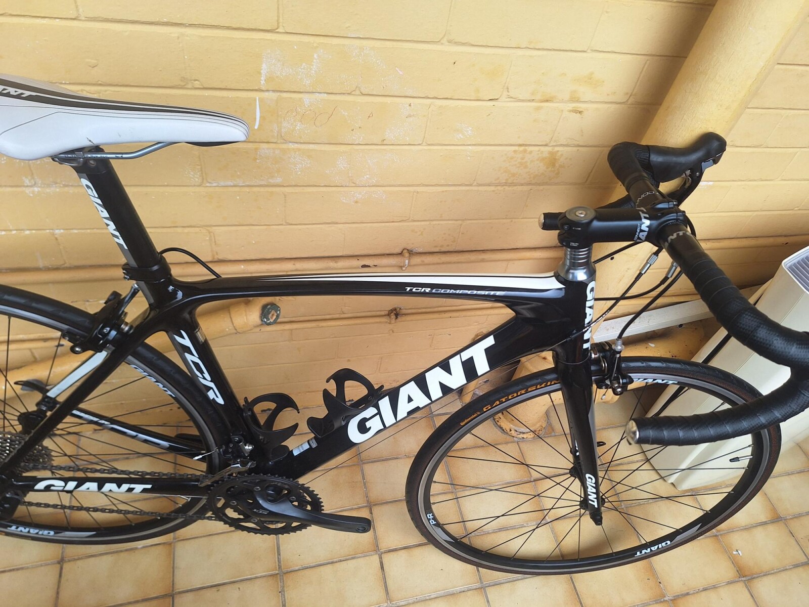 Carbon road GIANT TCR | Road Bikes | Bike Hub