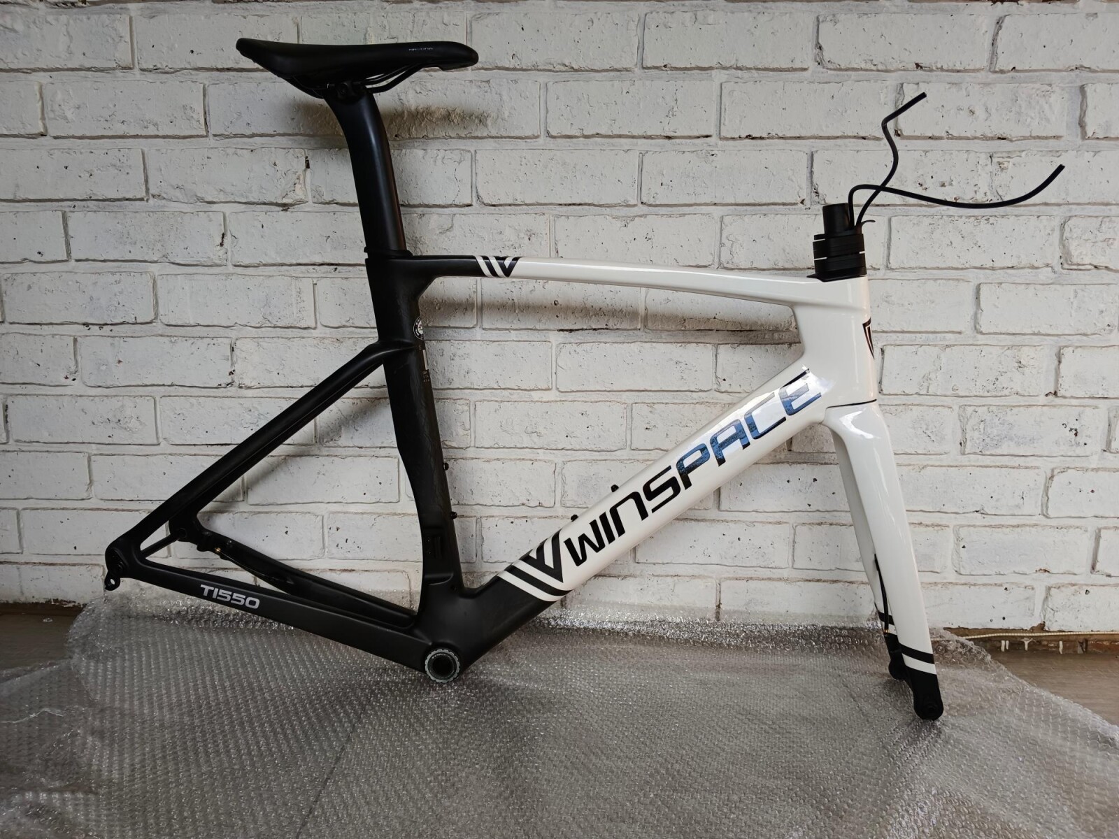Winspace T 1550 - Large 56cm - *Disc brake* | Road Bike Frames | Bike Hub