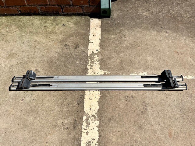 Holdfast Universal Roof Bars | Bike Racks | Bike Hub