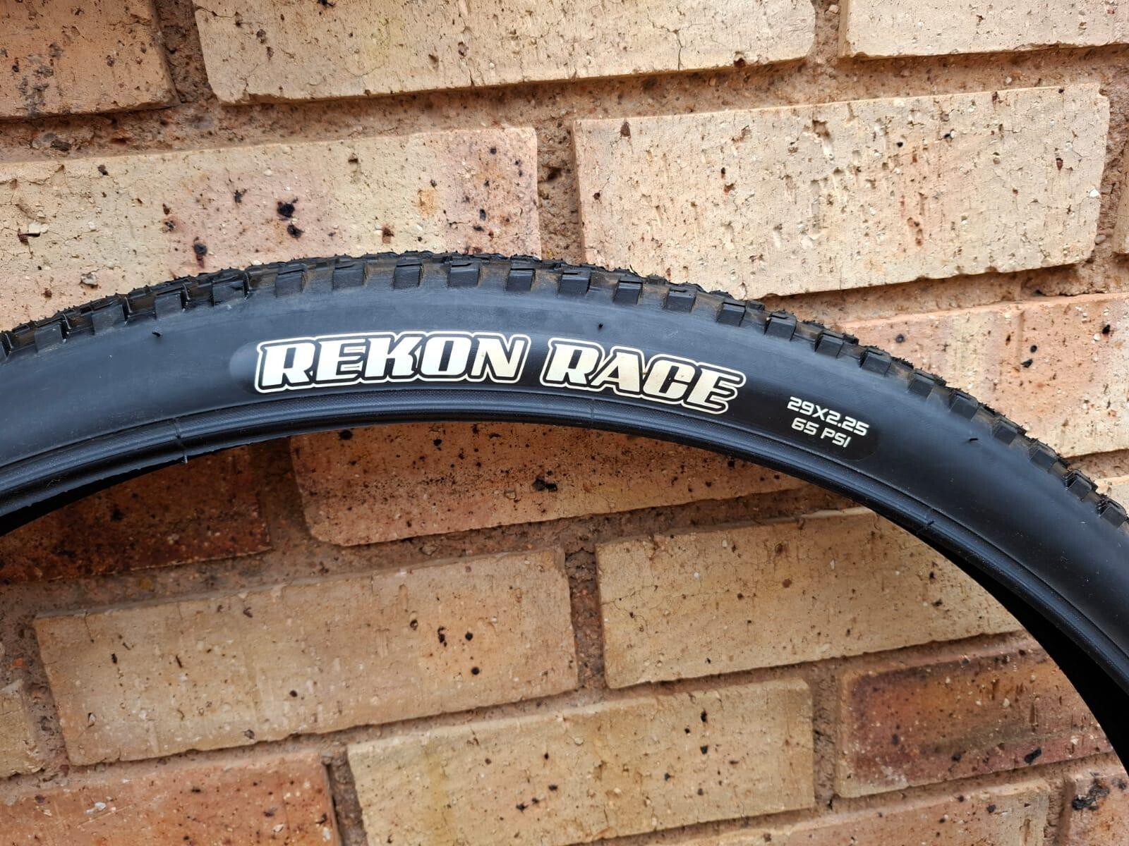 2 x Maxxis 29 Recon Race MTB tyres | Mountain Bike Tyres | Bike Hub