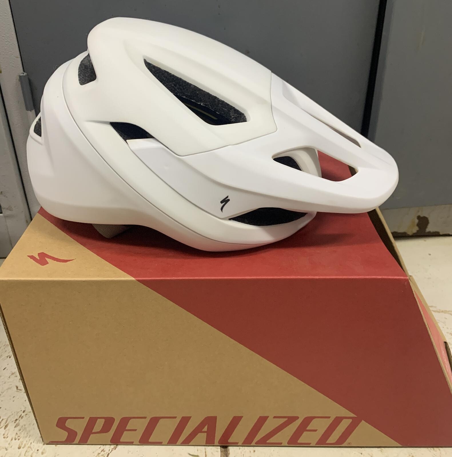 Specialized Camber helmet (small, white) | Helmets | Bike Hub