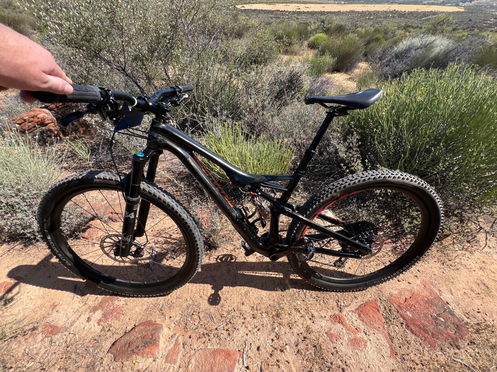 Specialized Camber Expert | Dual Suspension Mountain Bikes | Bike Hub