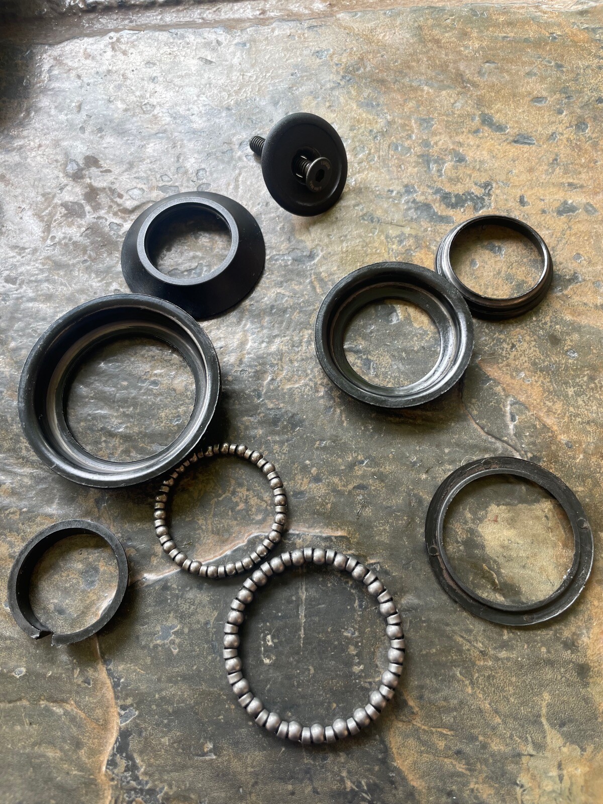 Tapered headset | Headsets & Spacers | Bike Hub