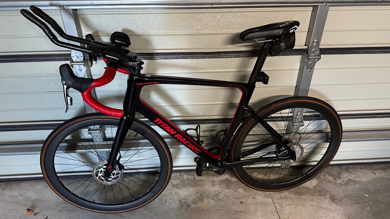 Titan carbon valerian elite | Road Bikes | Bike Hub